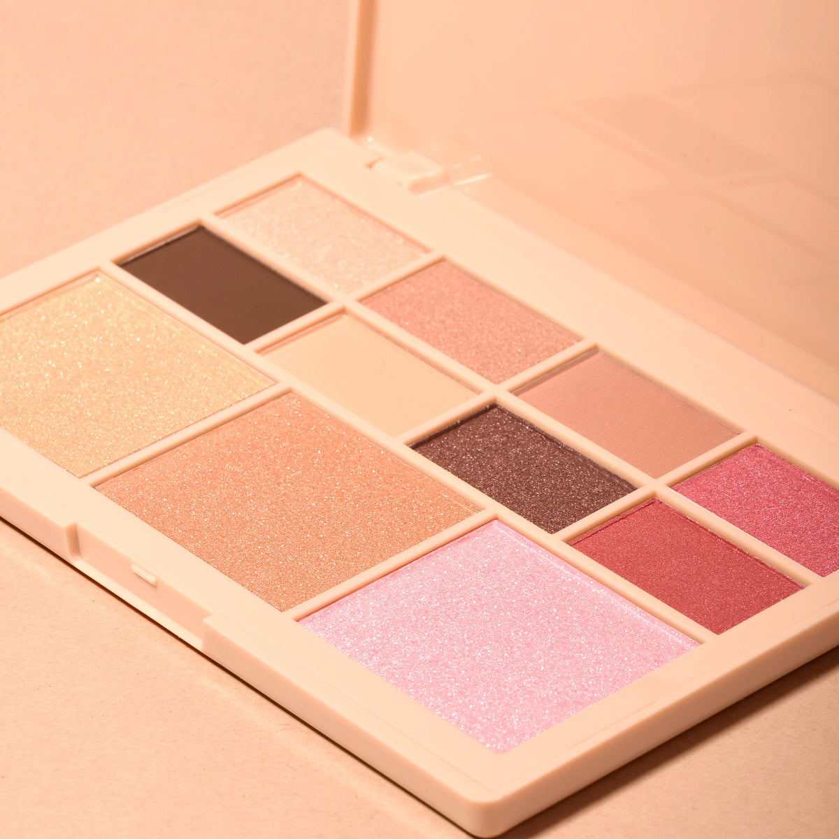 Diamond Luxe Eye & Highlighter Palette – Barry M Australia